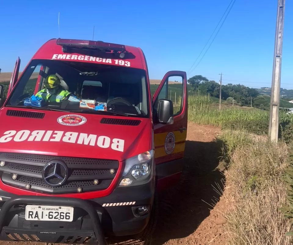 Oeste SC Notícias - Queda de motocicleta deixa duas pessoas feridas no ...